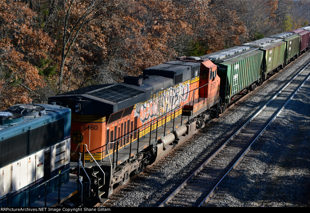 BNSF 5160 Roster shot.